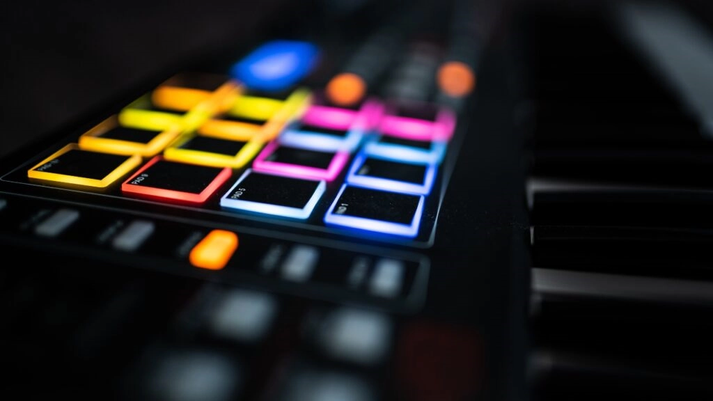 Home Recording Studio - Record-Mix-Publish